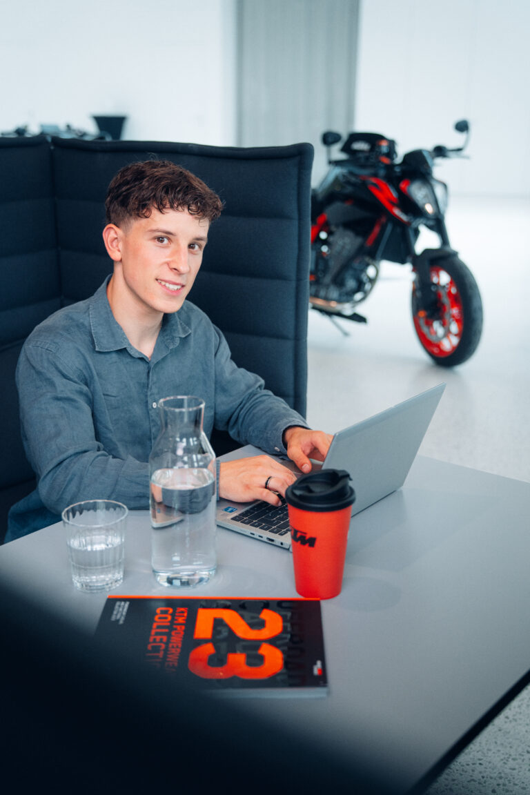 Graduates & Professionals - KTM Career